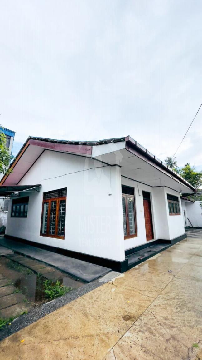 House For Sale In Katubedda- image 1